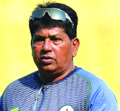 कठोर शिस्तीचा ‘पंडित प्रयोग’! – मार्मिक